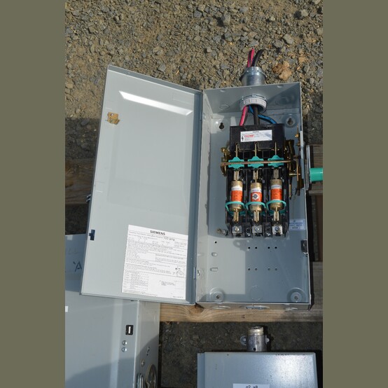 Siemens 100 Amp Fusible Disconnect