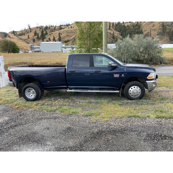 2012 Dodge Ram 3500 Dually HD 4 x4 Auto