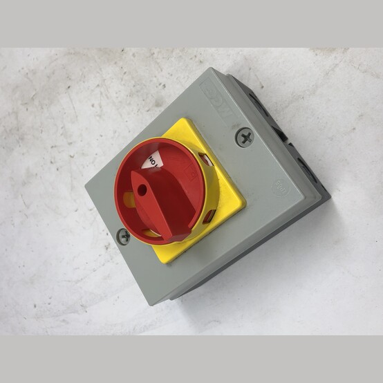 MCG Safety Disconnect Switch