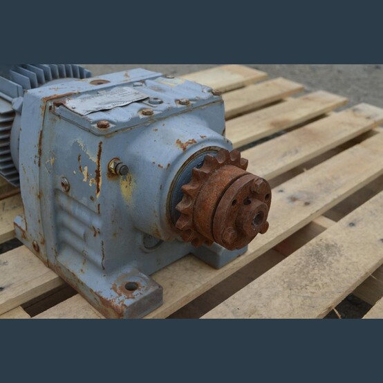 SEW-EURODRIVE Parallel-Shaft GearMotor