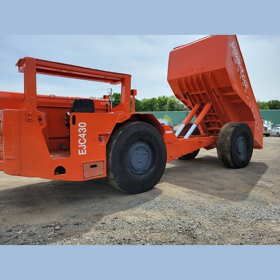 Camión de Carga Subterraneo Sandvik Tamrok EJC-430