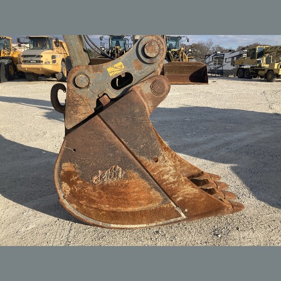 2005 Volvo EC330B LC Excavator