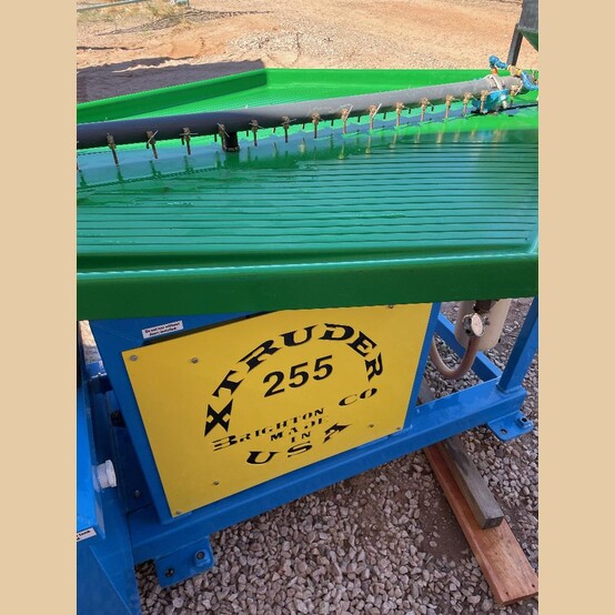 MSI Xtruder 255 Concentrating Shaker Table