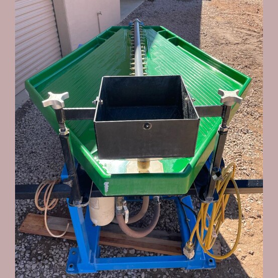 MSI Xtruder 255 Concentrating Shaker Table