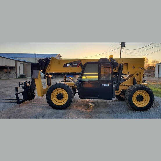 2013 CAT TL1255 Telehandler
