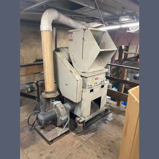 SEM Model 22 Granulator