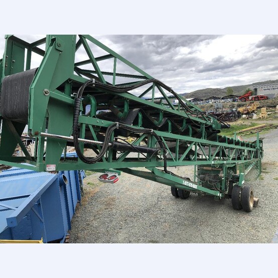 McCloskey 36in x 80ft Radial Stacker