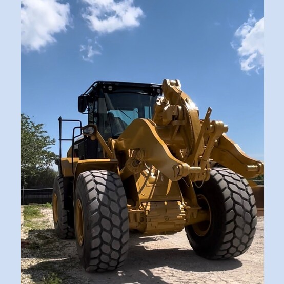 2017 CAT 966M Wheel Loader