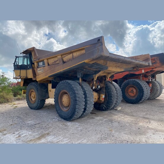 2001 CAT 769D Haul Truck