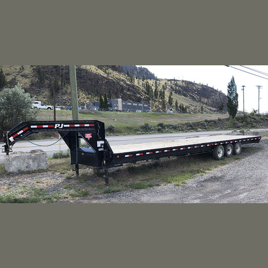 PJ Trailers 36ft Long Gooseneck