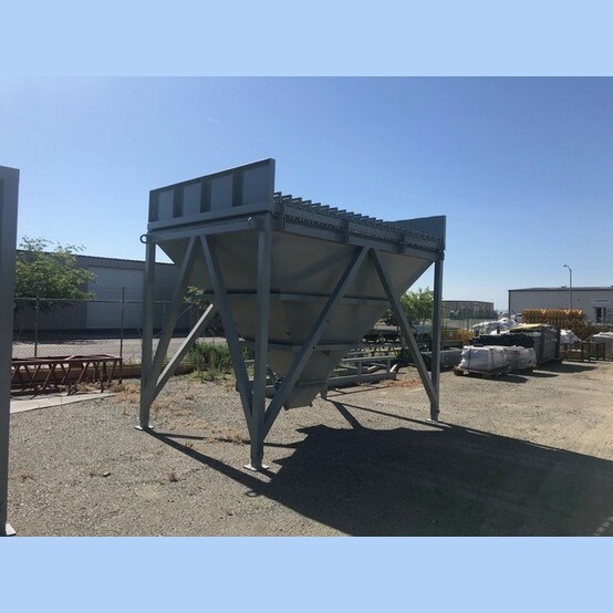 2019 Rock Systems 103-8 Hopper with Tipping Grizzly