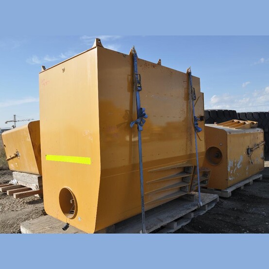 CAT 797 Rock Truck Fuel Tanks