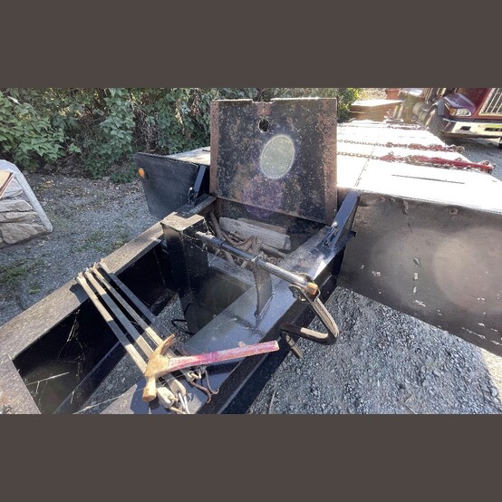 35ft Trail King Tri-Axle Trailer