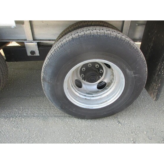 25ft Galvanized Tandem-Axle Dually Trailer