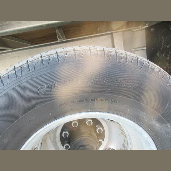 25ft Galvanized Tandem-Axle Dually Trailer