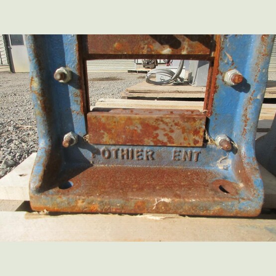 Pothier Lab Core Splitters