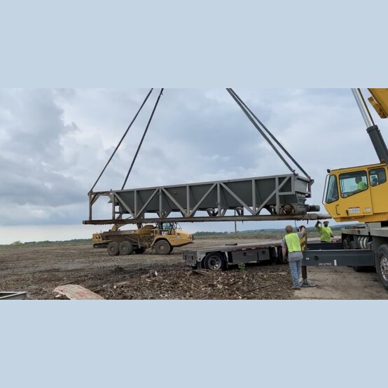 45yd³ Twin Screw Live Bottom Bin