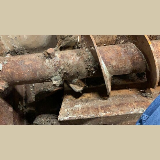 45yd³ Twin Screw Live Bottom Bin