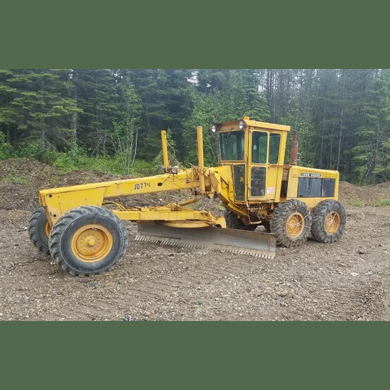 Motoniveladora John Deere 770