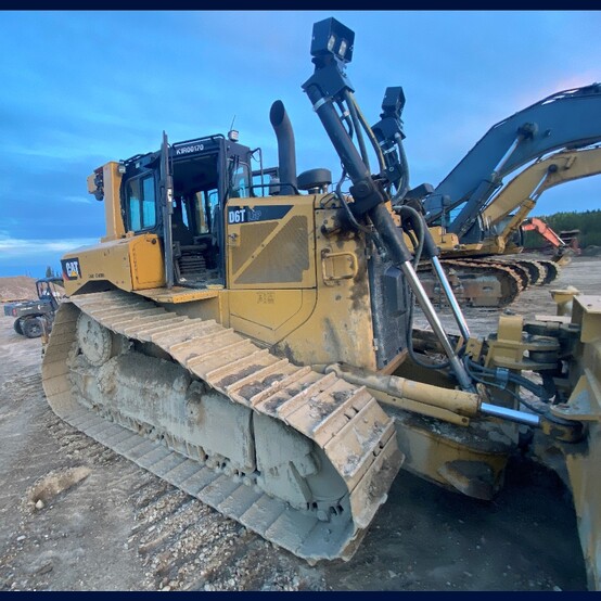 Caterpillar D6T Dozer