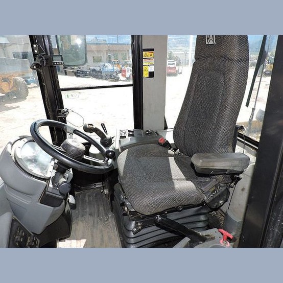 Caterpillar Loader Supplier Worldwide | Used 2009 CAT IT38H Integrated ...