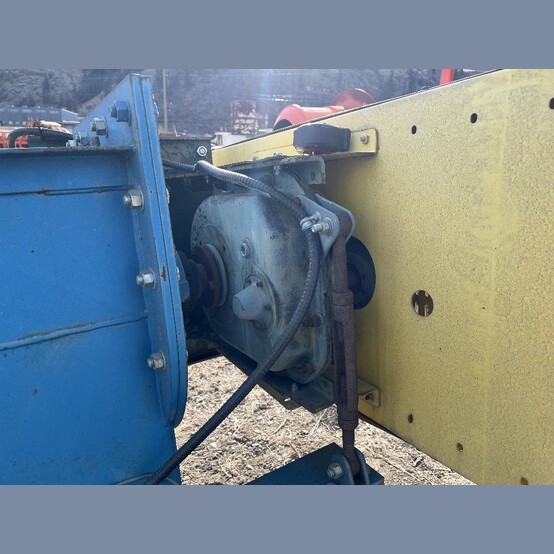 Hopper/Auger Feed System