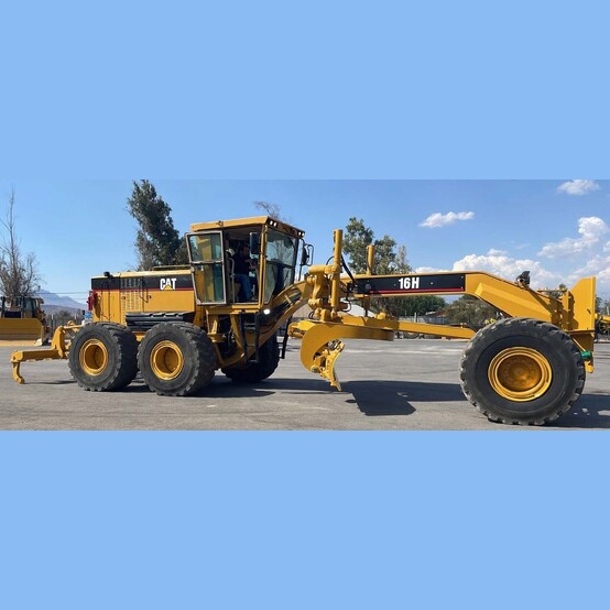 CAT 16H Motor Grader