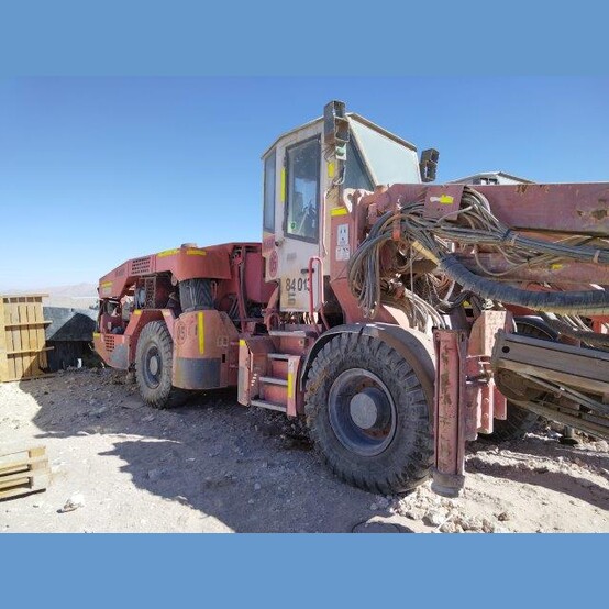 Perforadora Jumbo Sandvik DT820-C del 2012