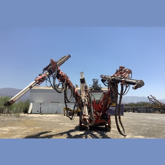 Perforadora Jumbo Tamrock Axera T08 4x4 del 2003