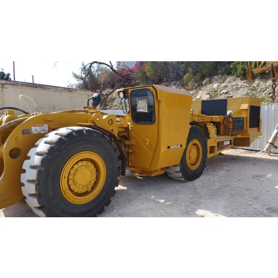 CAT R1300G Scooptram with Cutter Boom