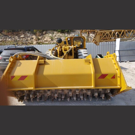 CAT R1300G Scooptram with Cutter Boom