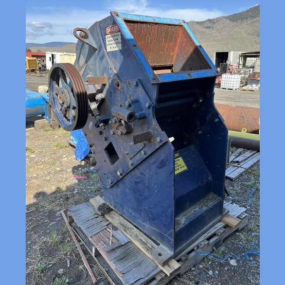 Bruks 602 CS Wood Chipper