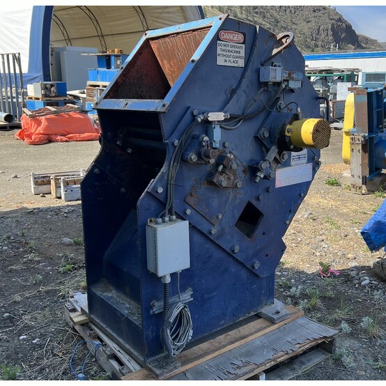 Bruks 602 CS Wood Chipper