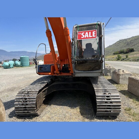 Hitachi EX200-5 Excavator