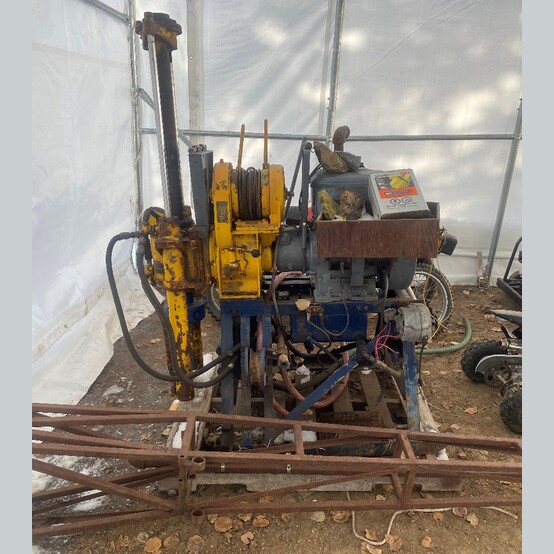 Perforadora Diamantina Longyear 24 con Bomba Royal Bean 420-9