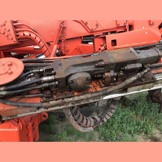 Perforadora Jumbo Tamrock Axera D06 de 2 Brazos