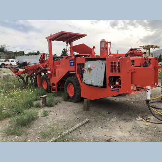 Perforadora Jumbo Tamrock Axera D06 de 2 Brazos