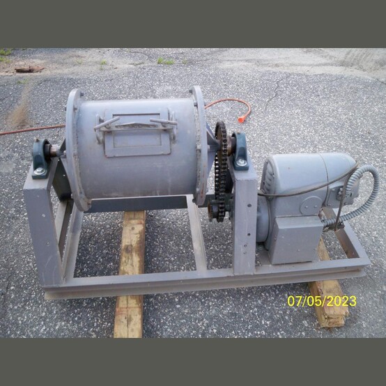 12in Dia. x 16in Long Batch Mill