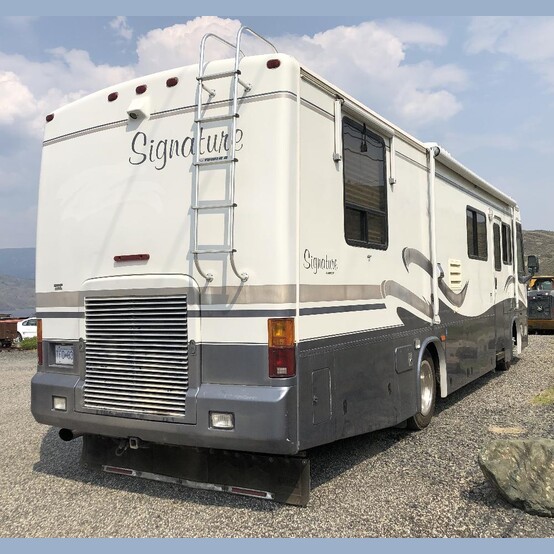 1999 36ft Triple E Signature Motorhome