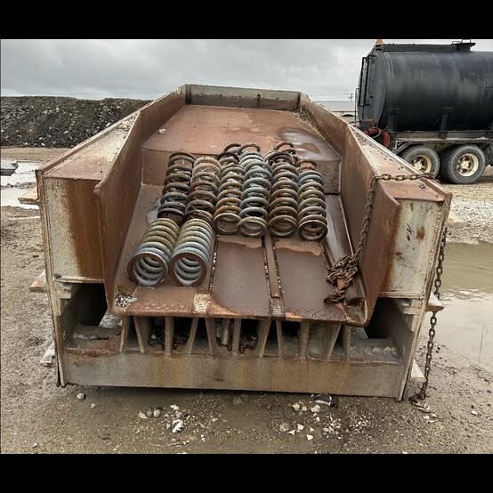 6ft x 12ft Vibrating Pan Feeder