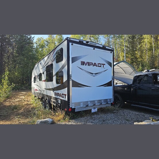 2015 Keystone Impact 260 Toy Hauler Travel Trailer