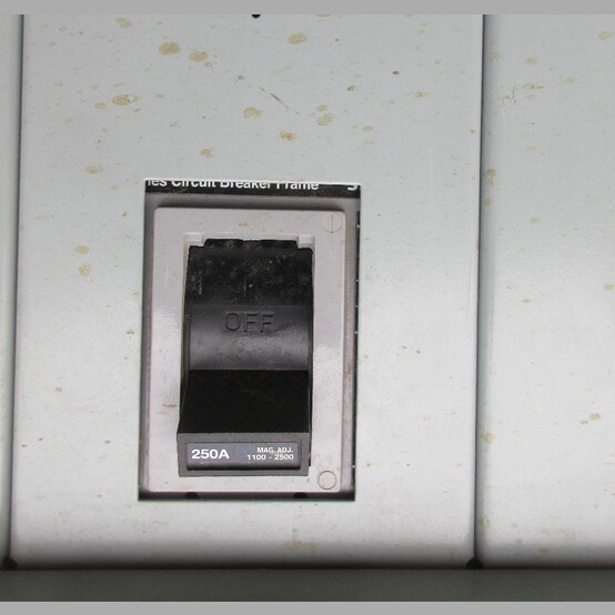 Siemens 400 Amp Distribution Panel