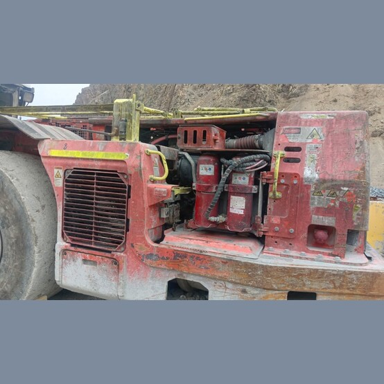 (2) Sandvik LH514 Scooptrams