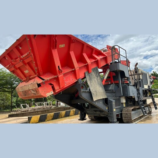 2016 Sandvik QH441 Mobile Cone Crusher
