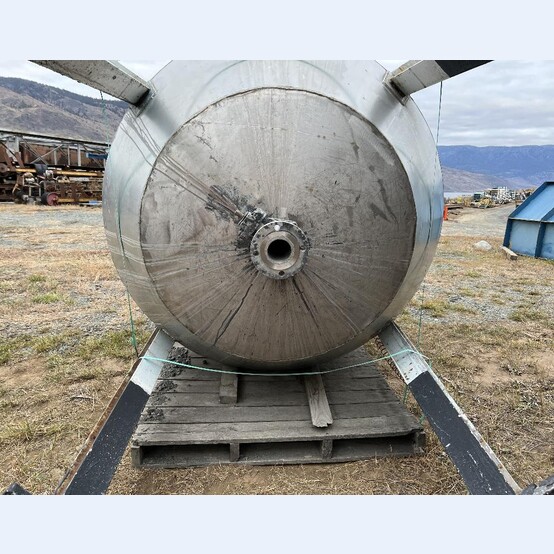 4,600 Liter Stainless Mixing Tank