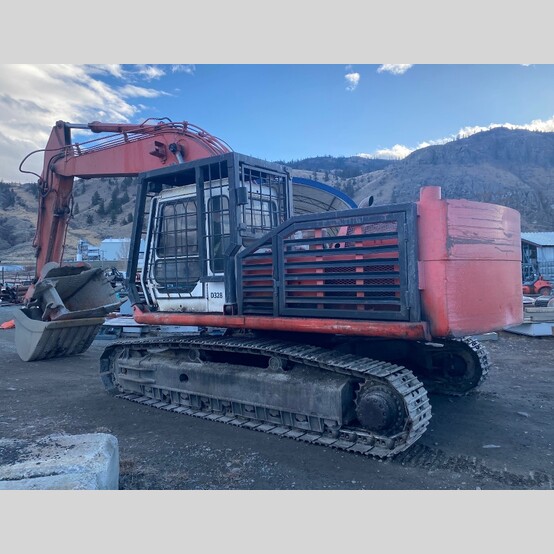 1995 Hitachi EX-220 Excavator