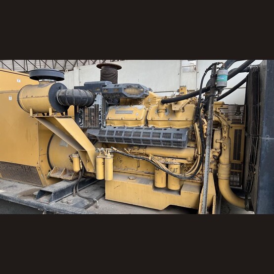 750kW CAT 937F Diesel Generator