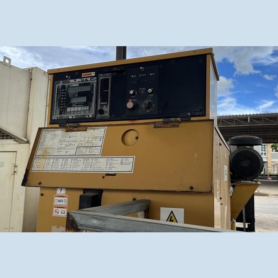 750kW CAT 937F Diesel Generator