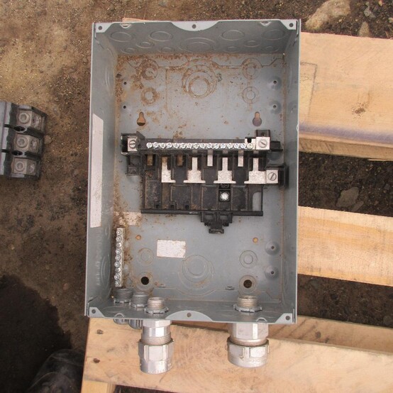 Square D 100 Amp Breaker Panel