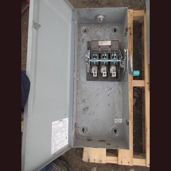 Siemens 200 Amp Disconnect